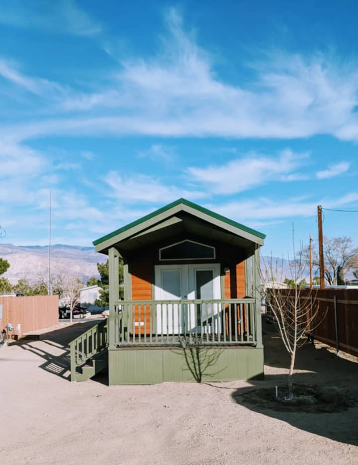 Mountains Majesty Cabin - Lone Pine, CA