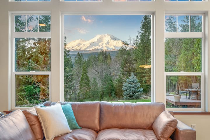 Summit View Lodge - Mount Shasta, CA