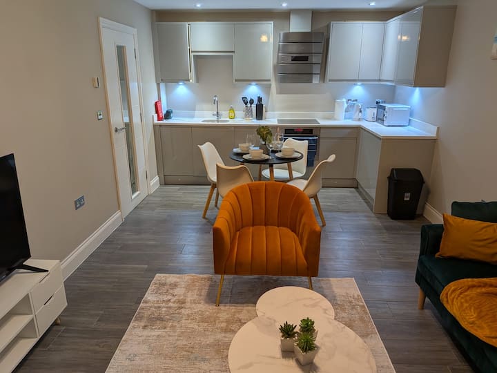 Stunning Sea View 2br Flat Sleeps 5 -Walk To Beach - Brighton