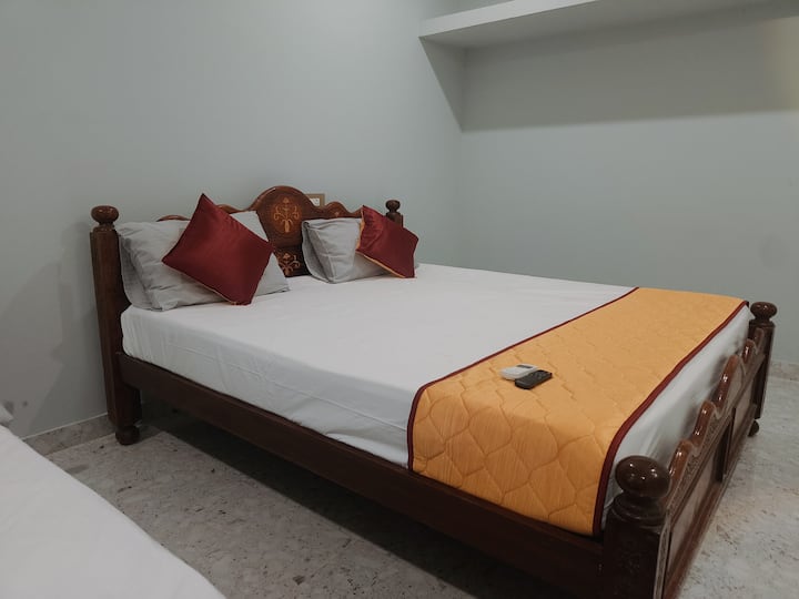 Single Bed Room House, Behind Wtc Omr @Perungudi - Chennai