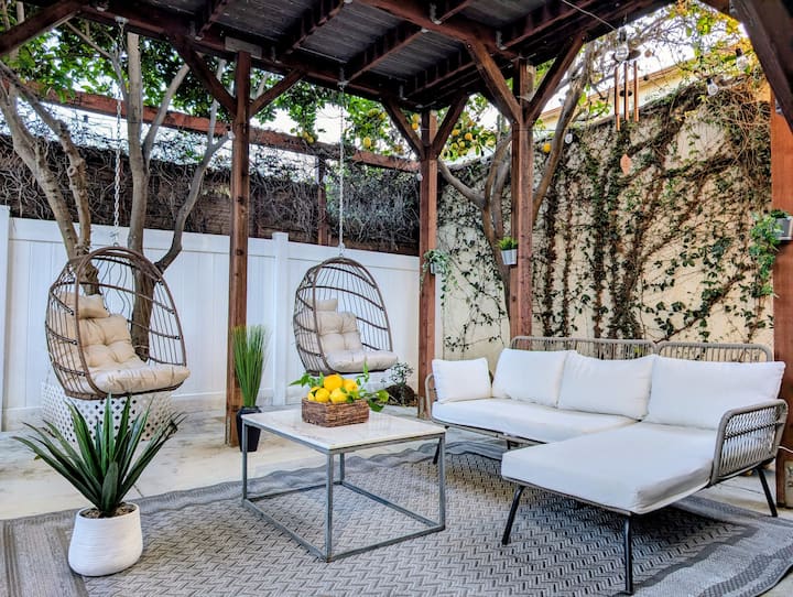 Beach Walk, Office, Parking, & Designer Patio - Long Beach, CA