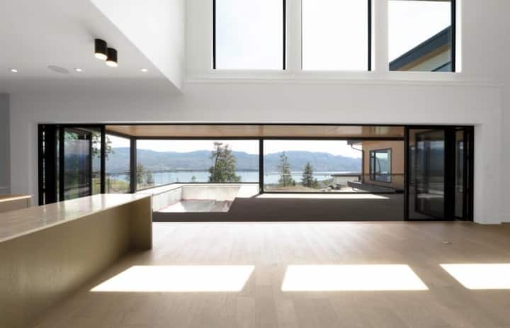 Grandview Mansion/heated Pool/ 6br+6bath/theatre - West Kelowna