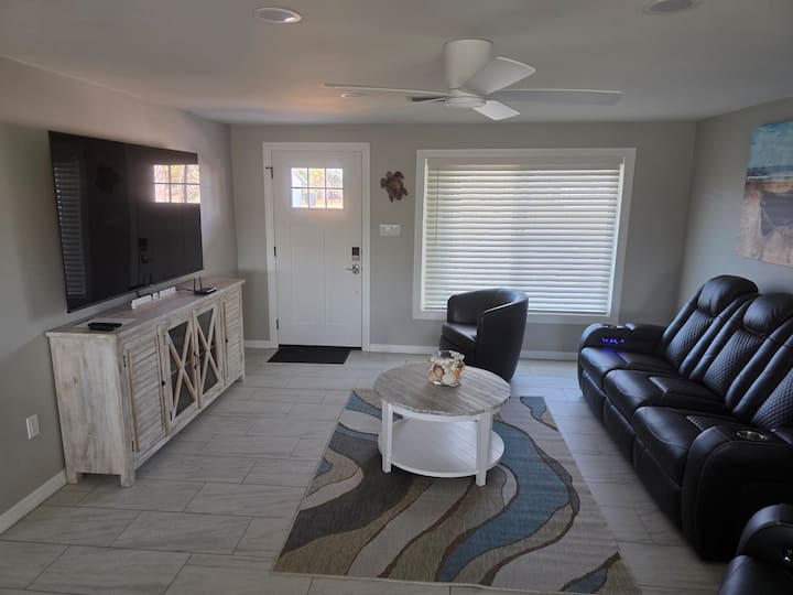 2 Bedroom Located In Punta Gorda. Sleeps 5. - Punta Gorda, FL
