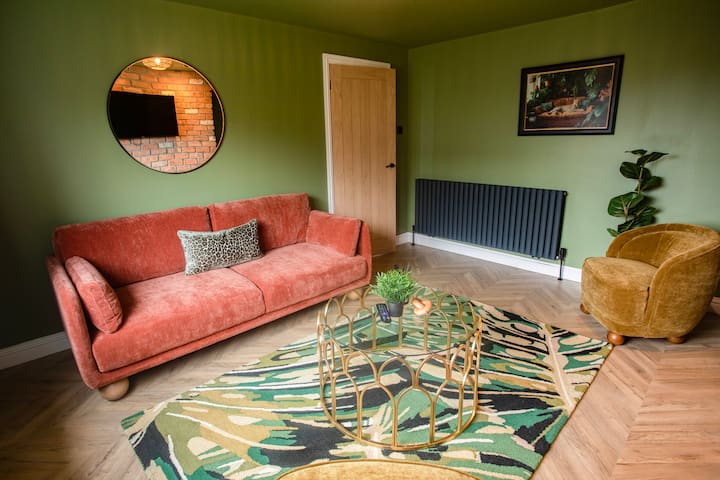 Unique 3 Bed Home | Stewarton - Kilmarnock