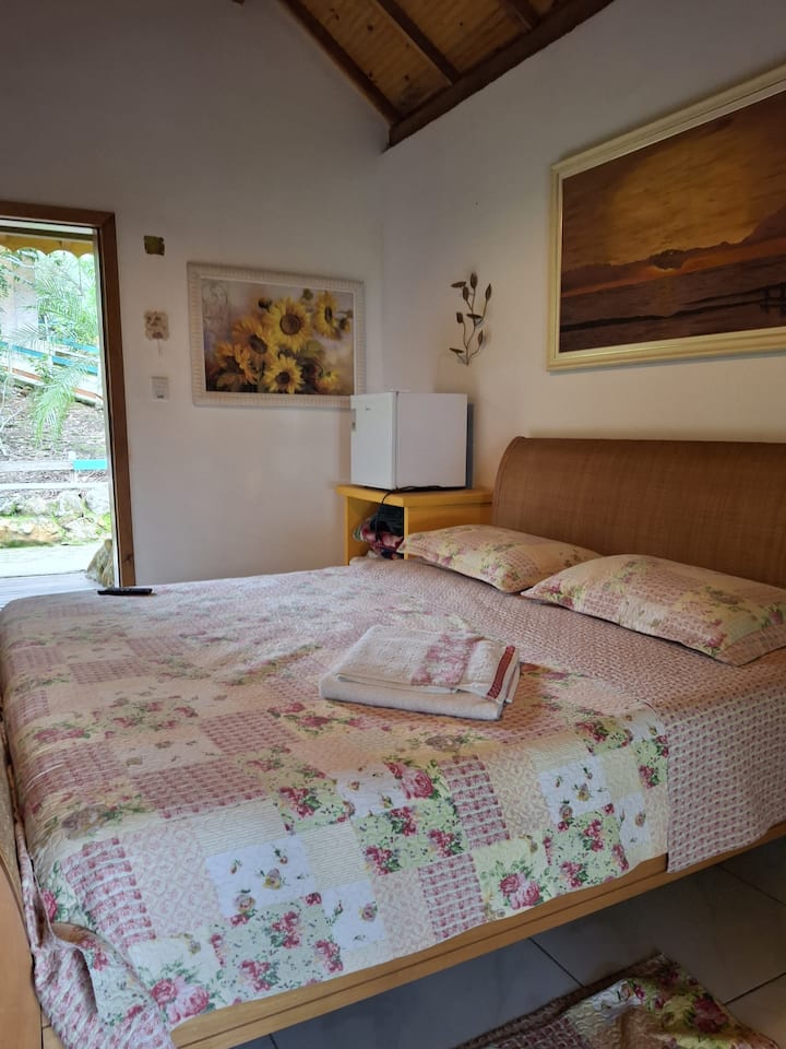 Chalé Romântico Com Café Da Manhã Incluso. - Atibaia