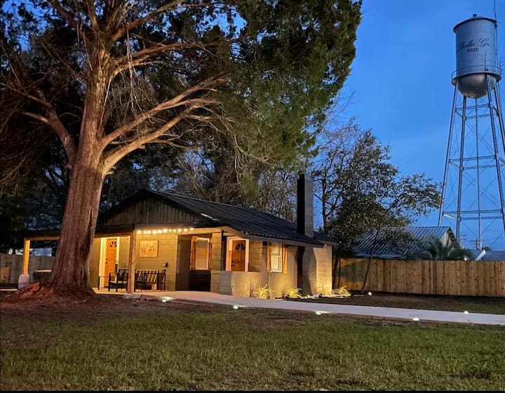 Cozy Western-themed Getaway In Berlin, Georgia - Reed Bingham State Park, Adel