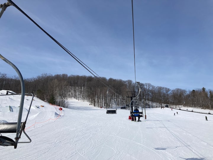 North Shore Ski Shack - Barrie