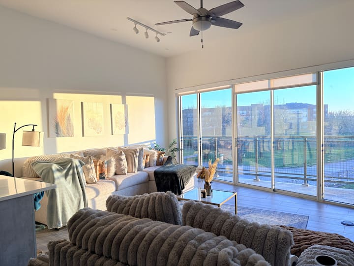 Spacious One Bedroom! Downtown Dallas - Dallas, TX