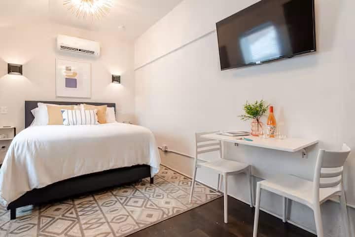 The Perfect Spot In Downtown - New Albany, IN