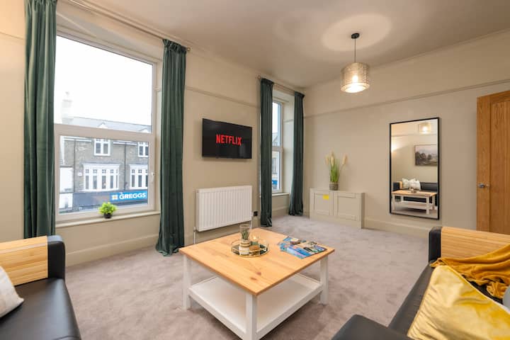Cosy 2br Escape In Porthmadog | Parking + Shops - Porthmadog