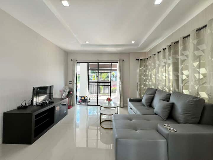 Setthasiri Sansai Safe House - Chiang Mai