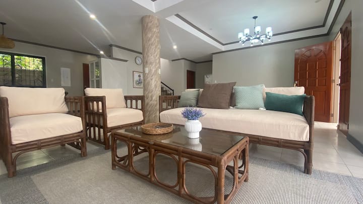 Casa Amihan- Spacious Stay In A Prime Location - Philippines