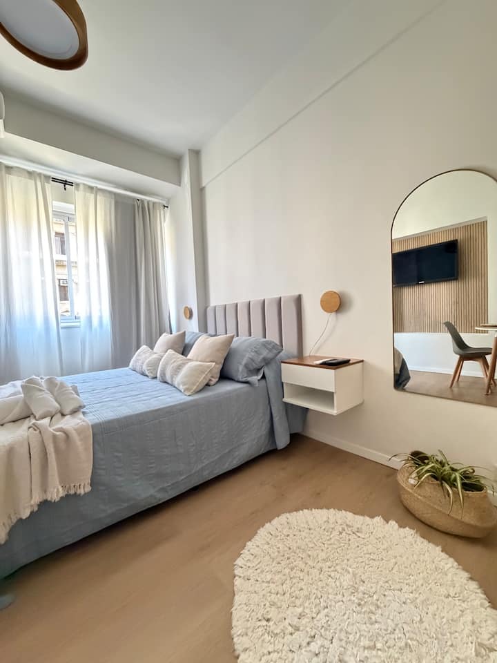 Petit. Departamento En El Centro De Buenos Aires. - Buenos Aires