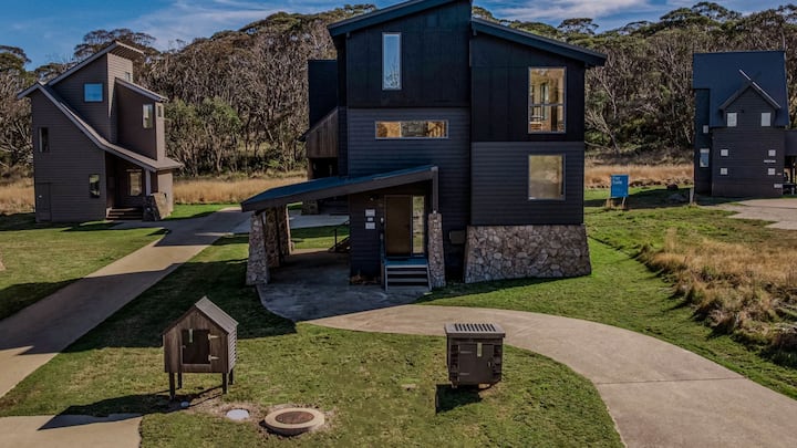Sunset Chalet At Dinner Plain - Mount Hotham