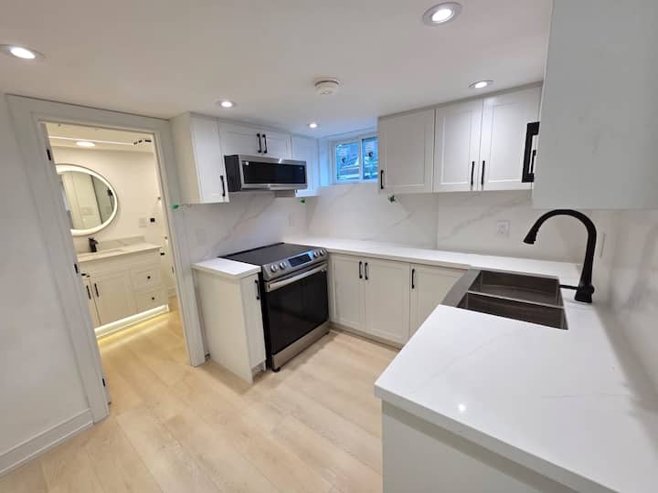 Yolo Guest House Lower Unit Richmond Hill - ヴォーン