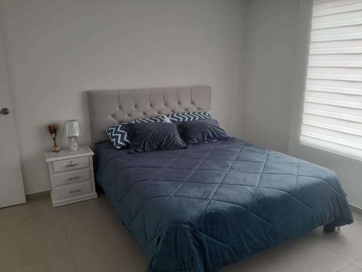 Confortable Departamento Nuevo Y Garaje Sangolquí - Cotopaxi