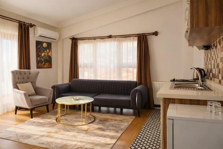 1+1 Jakuzili Kiralık Daire - Ankara