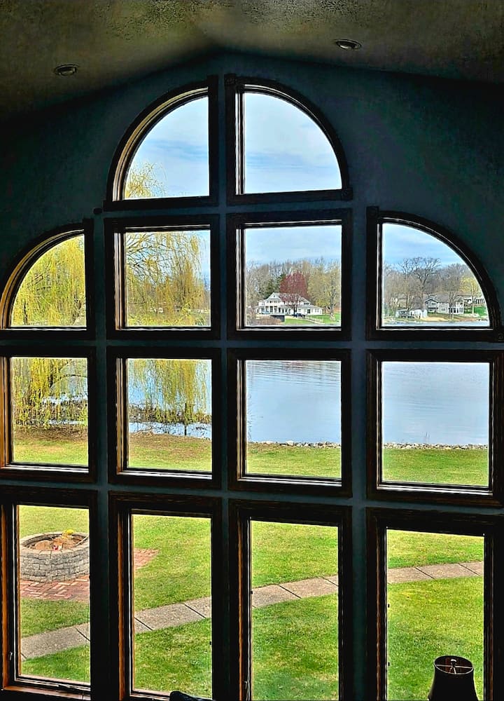 Lakefront Retreat Dock, Firepit, Kayak, Swim, Fish - Battle Creek, MI