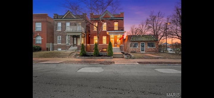 Parkside At Tower Grove+ S Grand Shops, Dining - Saint-Louis, MO