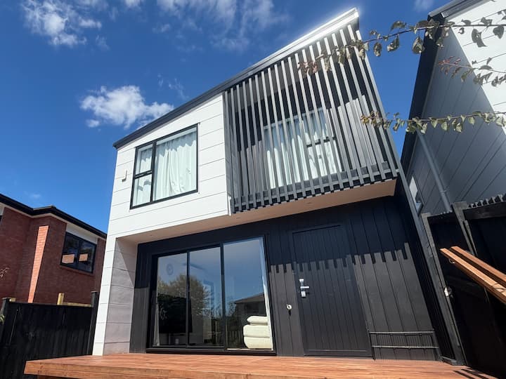 Modern 4br Home | Family | Work | Short-term Study - Beachlands