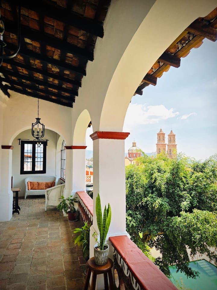 Casa Tissot Taxco -Colonial Terrace Cathrdral View - 塔克斯科