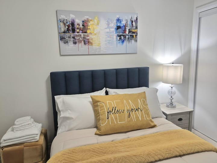 The Radiant Nest. Pristine 3 Brms + Office Space - Brantford