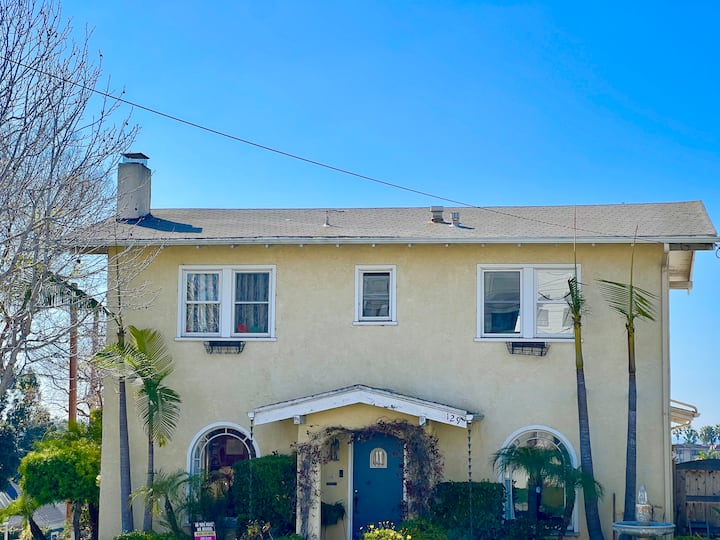 Clean Beach House, Old World Yet Fully Restored - Redondo Beach, CA
