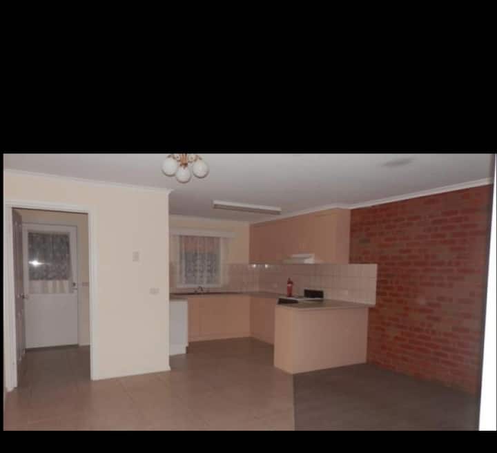 Modern 2bed Unit With Pool, Bbq And Great Location - Echuca