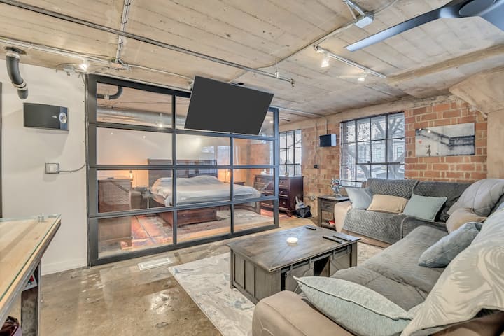 Stunning Historic Downtown Loft, Walk Or Metro - Salt Lake City, UT