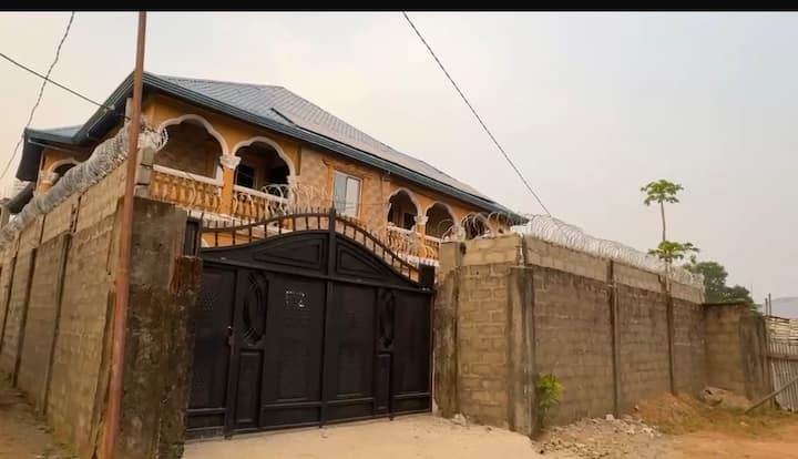 Clean & Comfortable Apartment In Waterloo - Sierra Leone