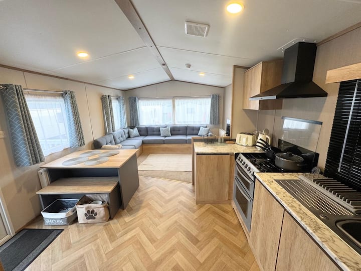 Brand New Caravan Access To Pool & Beach - Northumberland