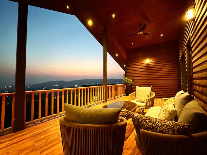 Luxehilltop 3bhk Woodvilla•bar•cafés•netflix•petok - Dehradun