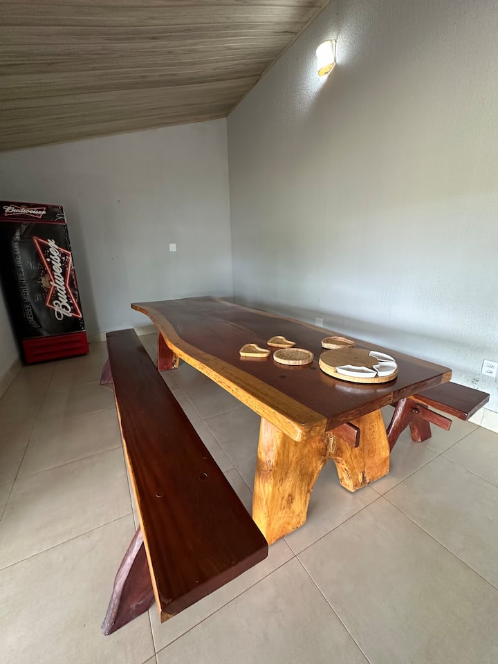 “Casa Com Piscina- 3 Suítes A 3 Min Do Moto Gp - Trindade