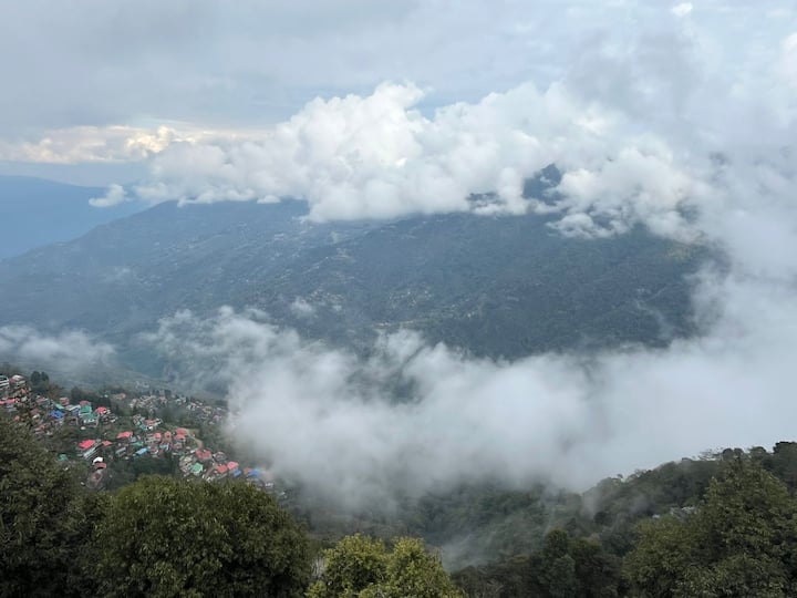 Himavati Retreat | Kanchenjunga View | Group Stay - Darjeeling