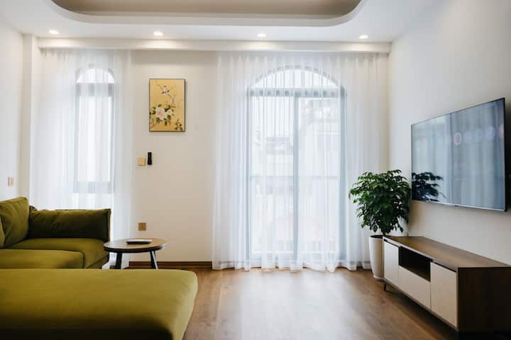 Charming 1-bedroom Apt In The Heart Of Tay Ho 55m2 - Vietnam
