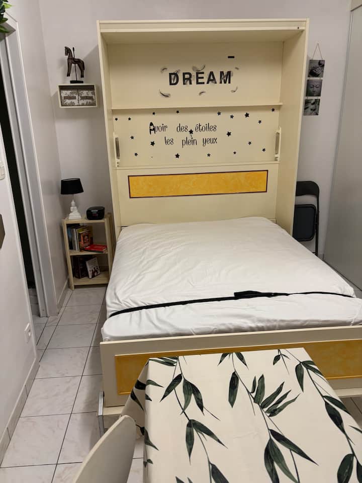 Studio à Louer - Rochefort, France