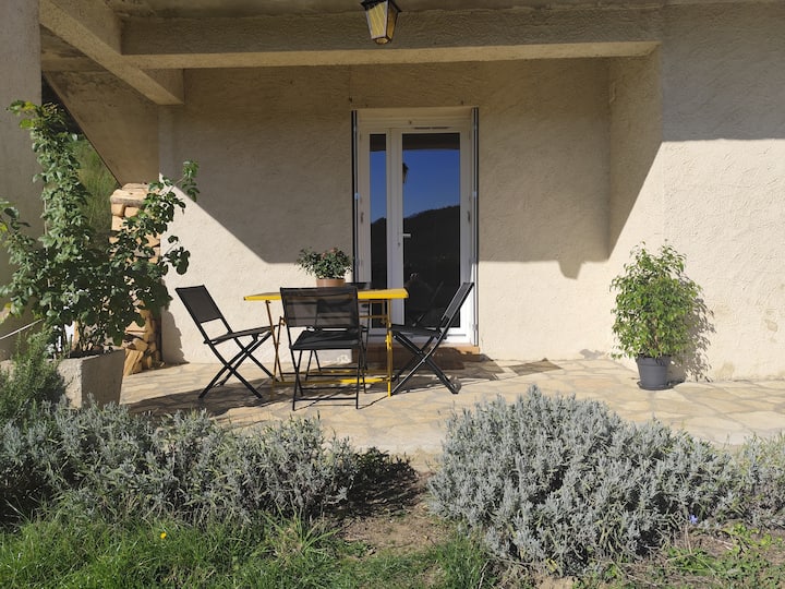 Un Gîte Au Calme Au Soleil Pour Se Resourcer. - Aubenas