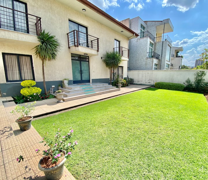 Luxury 4br Garden Villa | 15 Min To Bole Airport - Addis Ababa