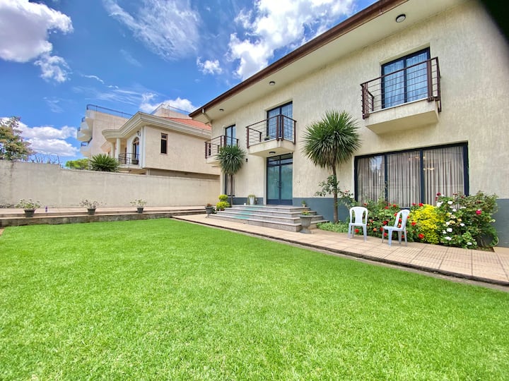 Luxury 4br Garden Villa | 15 Min To Bole Airport - Addis Ababa