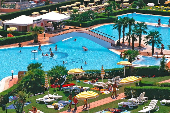 Nice Apartment In Loano With Shared Pool - Loano