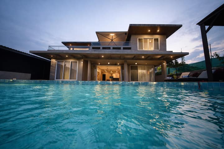 Re Haven | 6bhk Luxury Pool Villa W/ Card Room - Lonavla