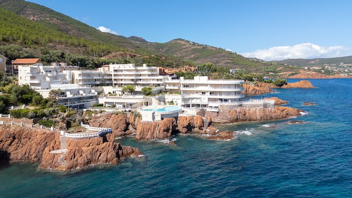 Pieds Dans L’eau • Piscine • Saint-raphaël - Agay