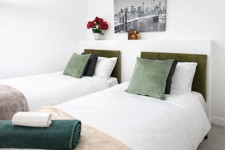 Wombwell Terrace | Perfect Family Or Group Getaway - Barnsley