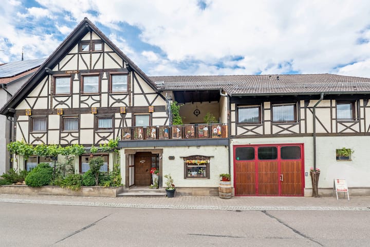 Fewo Im Weingut - Kleine Galerie - Tauberbischofsheim