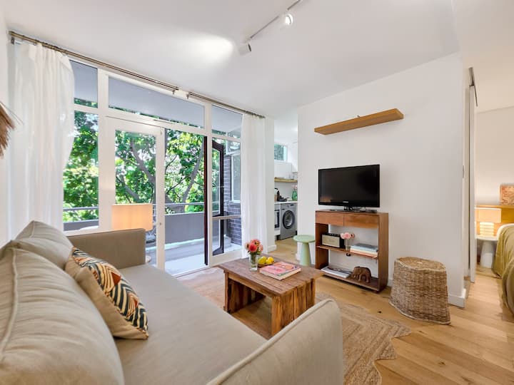 Boutique Studio -Balcony & View Of Company Gardens - Cape Town