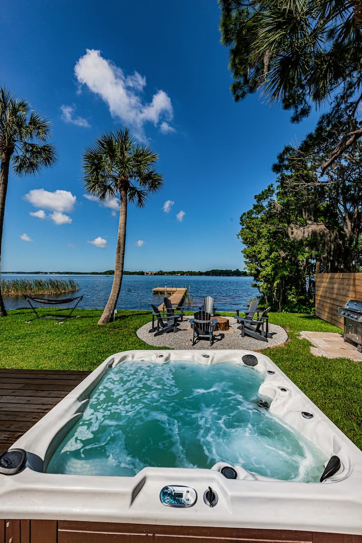 Reel Retreat | Lakefront Home With Hot Tub - Tarpon Springs, FL