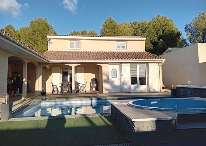 Villa Hérault · Piscine & Jacuzzi · 12 Pers - Béziers