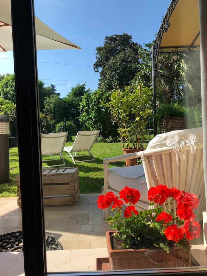 Villa Con Giardino In Contesto Residenziale - Venecia