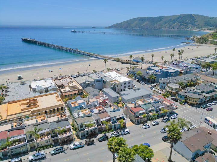 *Downtown Avila Beach Gem* - Avila Beach, CA