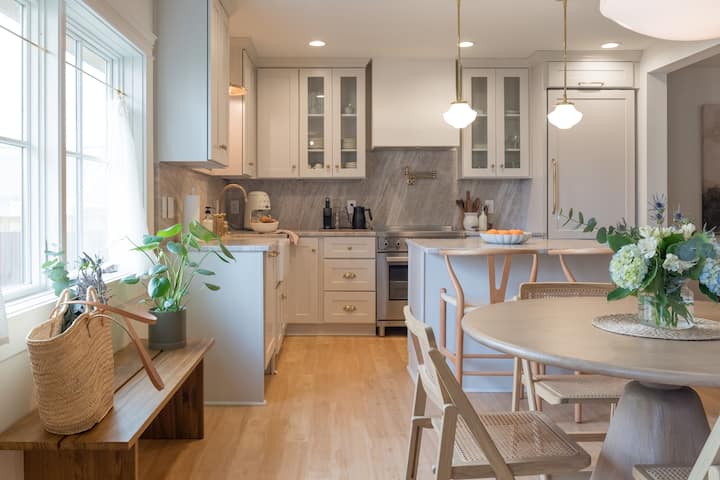 Two Homes On A Private North Slope Property - Tacoma, WA